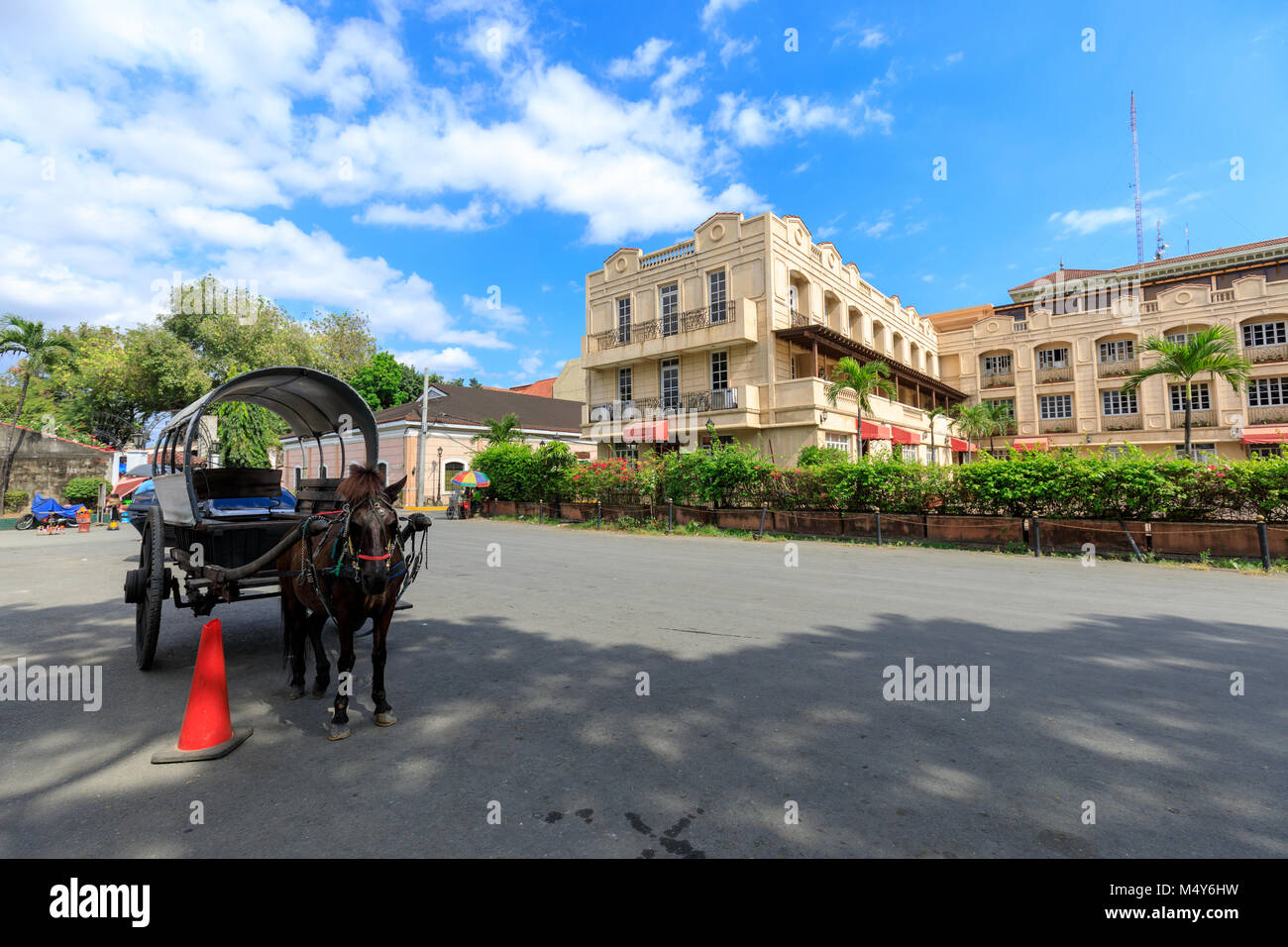 Filipino horse carriage cart hi-res stock photography and images - Alamy