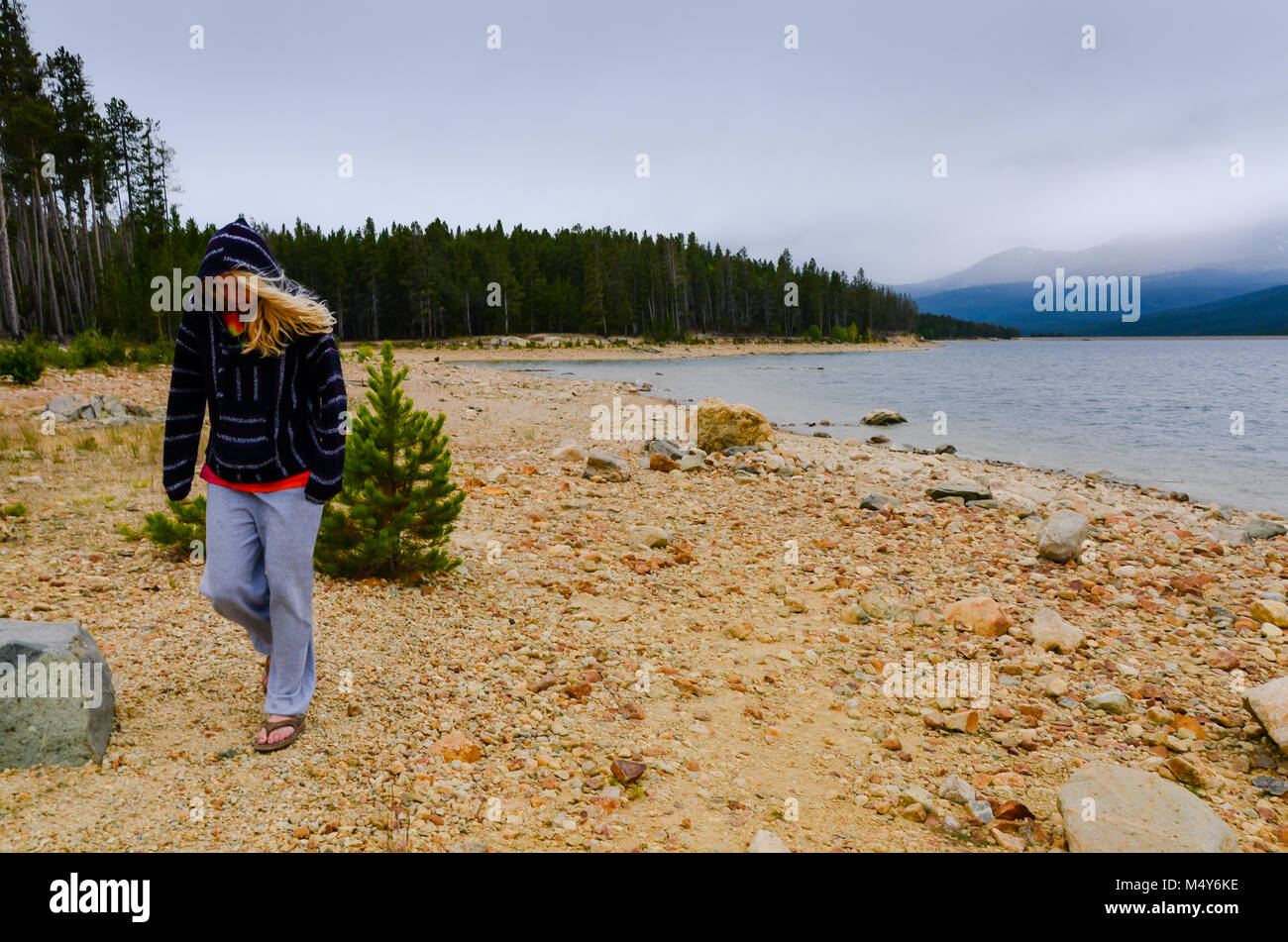 Girl shivering cold hi-res stock photography and images - Alamy