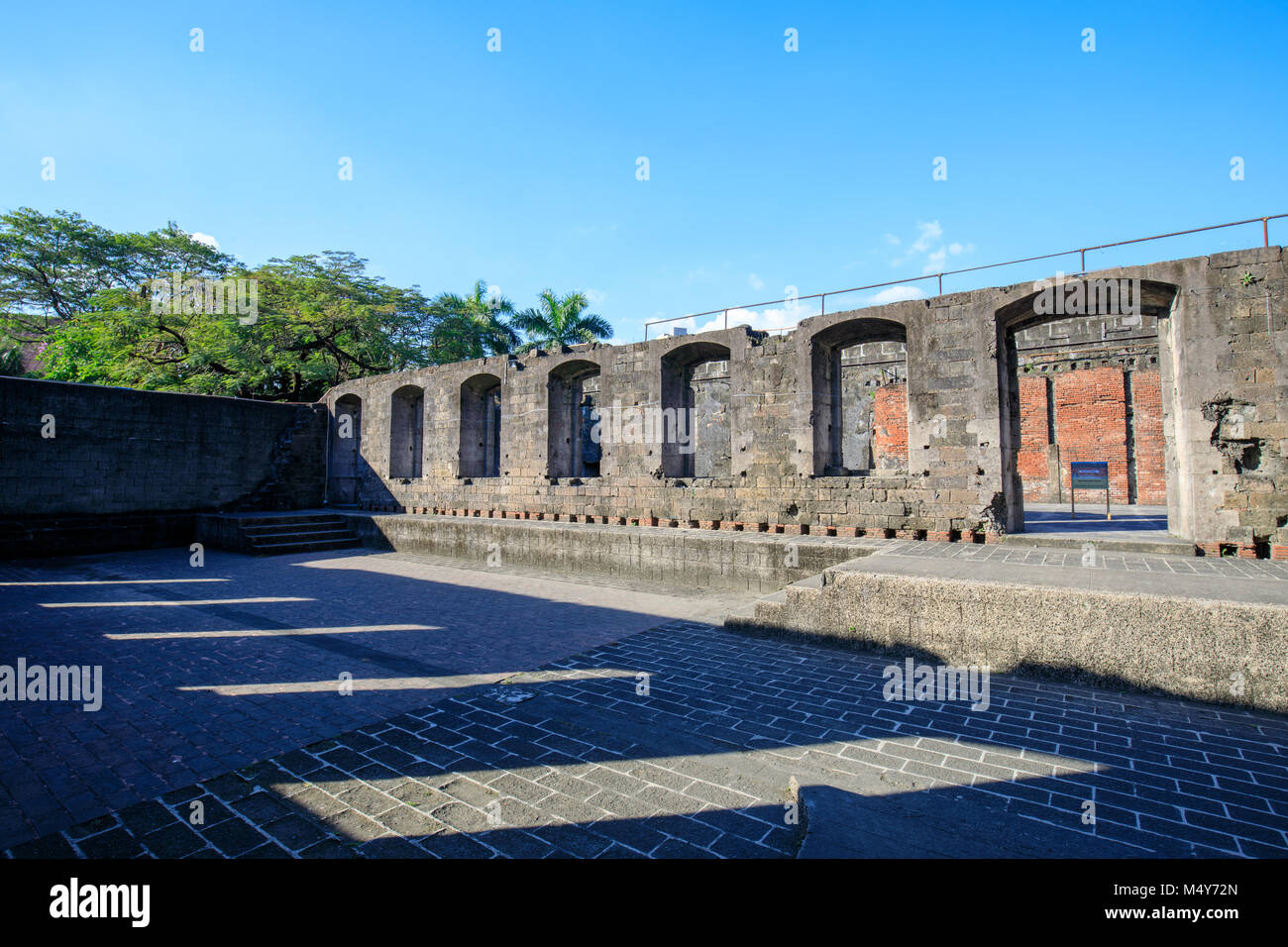 Manila spanish colonial architecture hi-res stock photography and ...