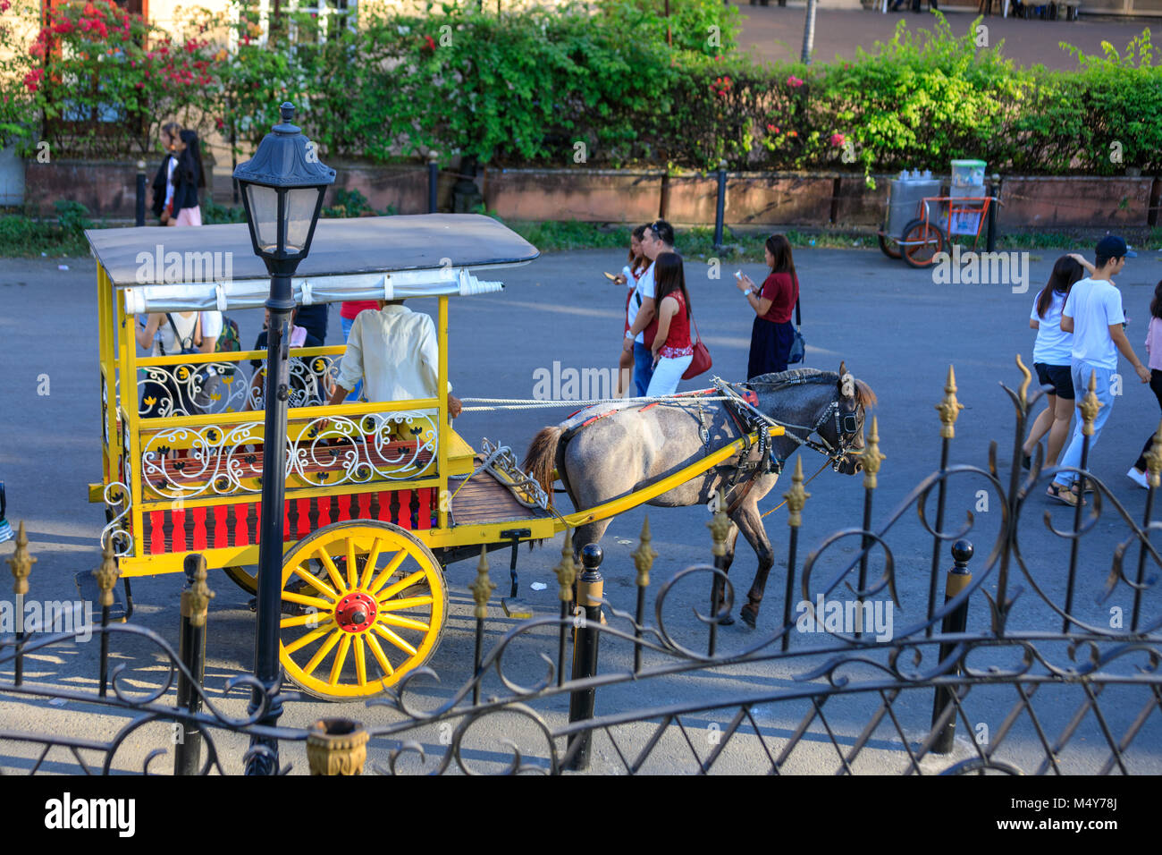 Filipino horse carriage cart hi-res stock photography and images - Alamy