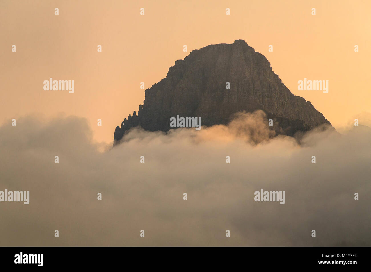 Clements Mountain Over the Clouds Stock Photo - Alamy