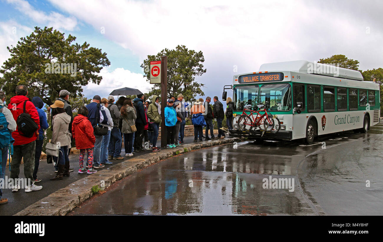 Free park shuttle bus hi-res stock photography and images - Alamy