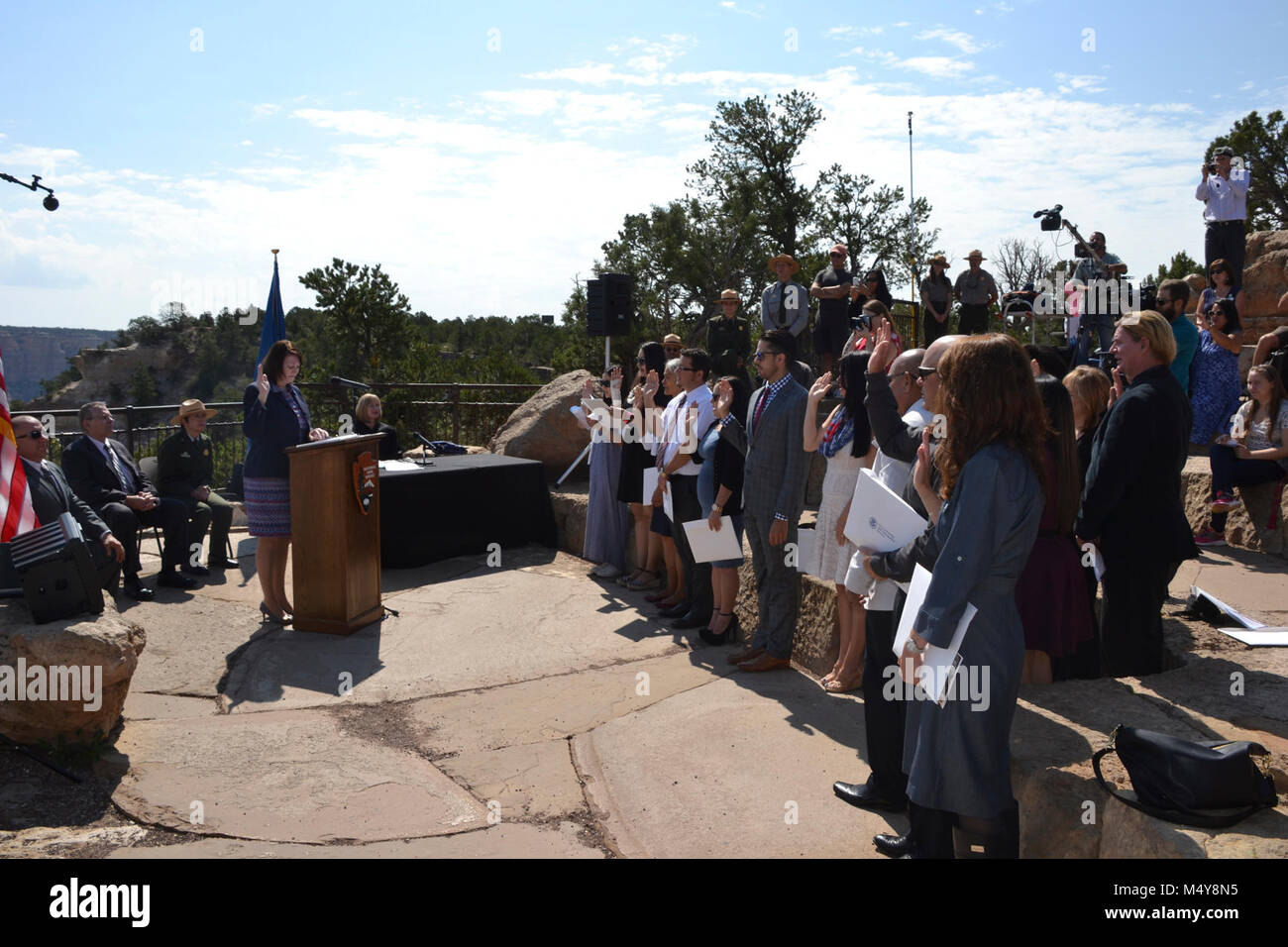 Oath allegiance naturalization ceremony hi-res stock photography and ...