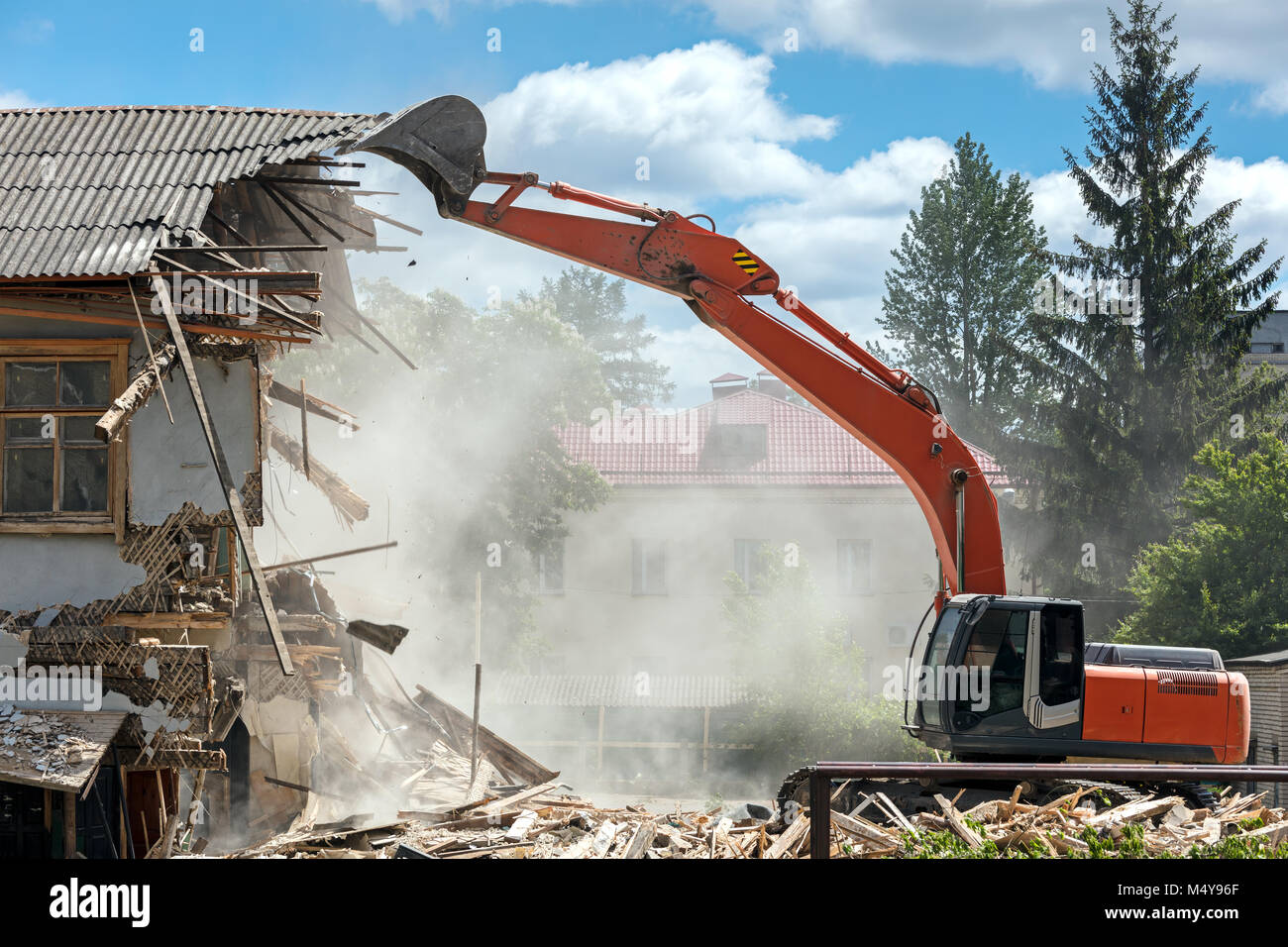Bulldozer demolition old house High Resolution Stock Photography and ...