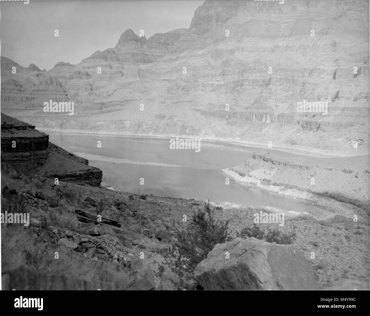GRAND WASH CLIFFS NEAR MOUTH OF COLORADO RIVER WHERE IT ENTERS LAKE ...