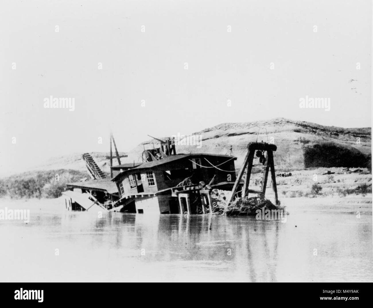 DREDGE BARGE ON COLORADO RIVER. PHOTOGRAPHER UNKNOWN. Grand Canyon Nat ...