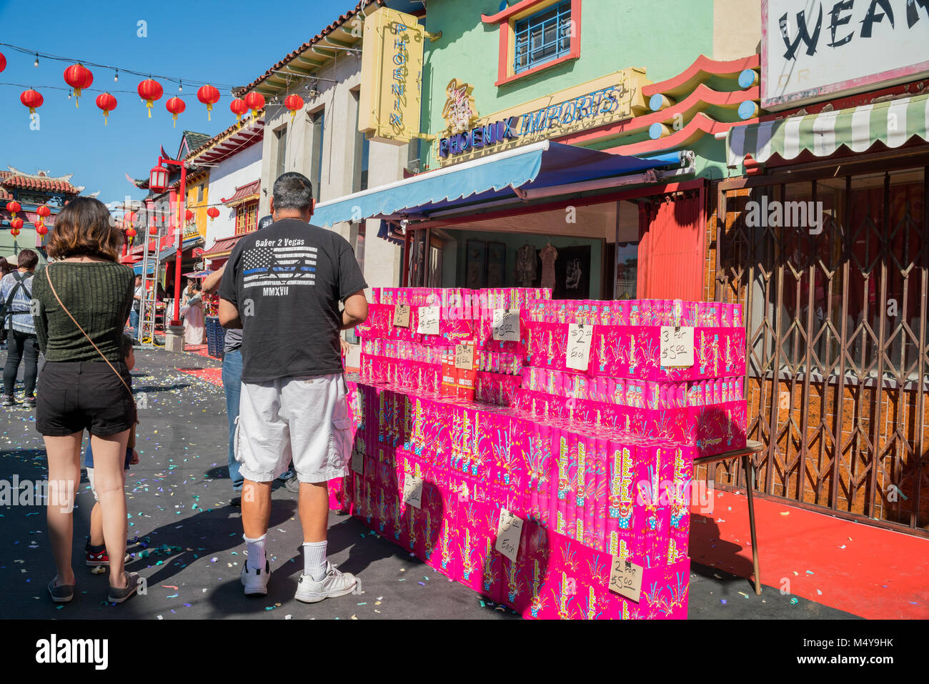 Party popper hi-res stock photography and images - Alamy