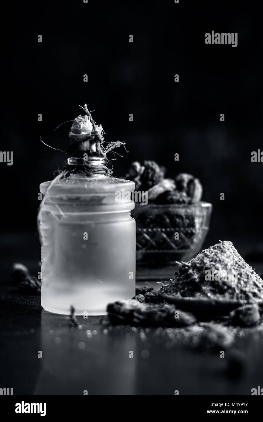 Health benefits of cardamom hi-res stock photography and images - Alamy