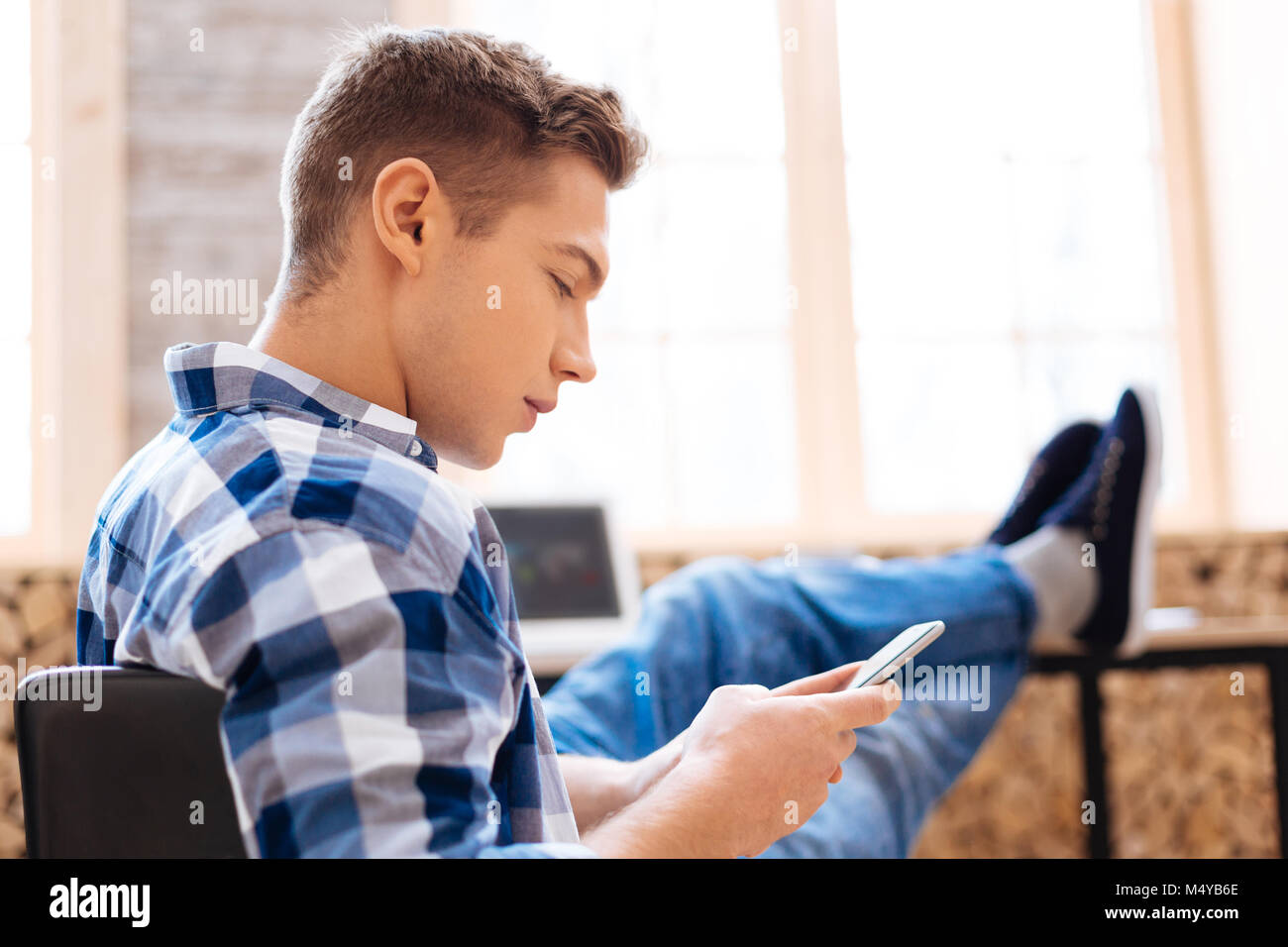 Teenager trend hi-res stock photography and images - Alamy