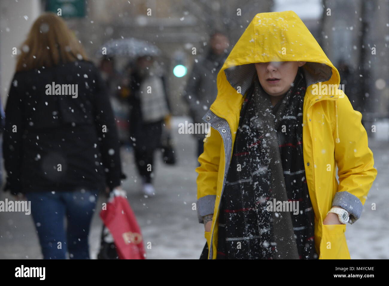 Snow falls in Dundee, Scotland. Featuring: atmosphere Where: Dundee ...