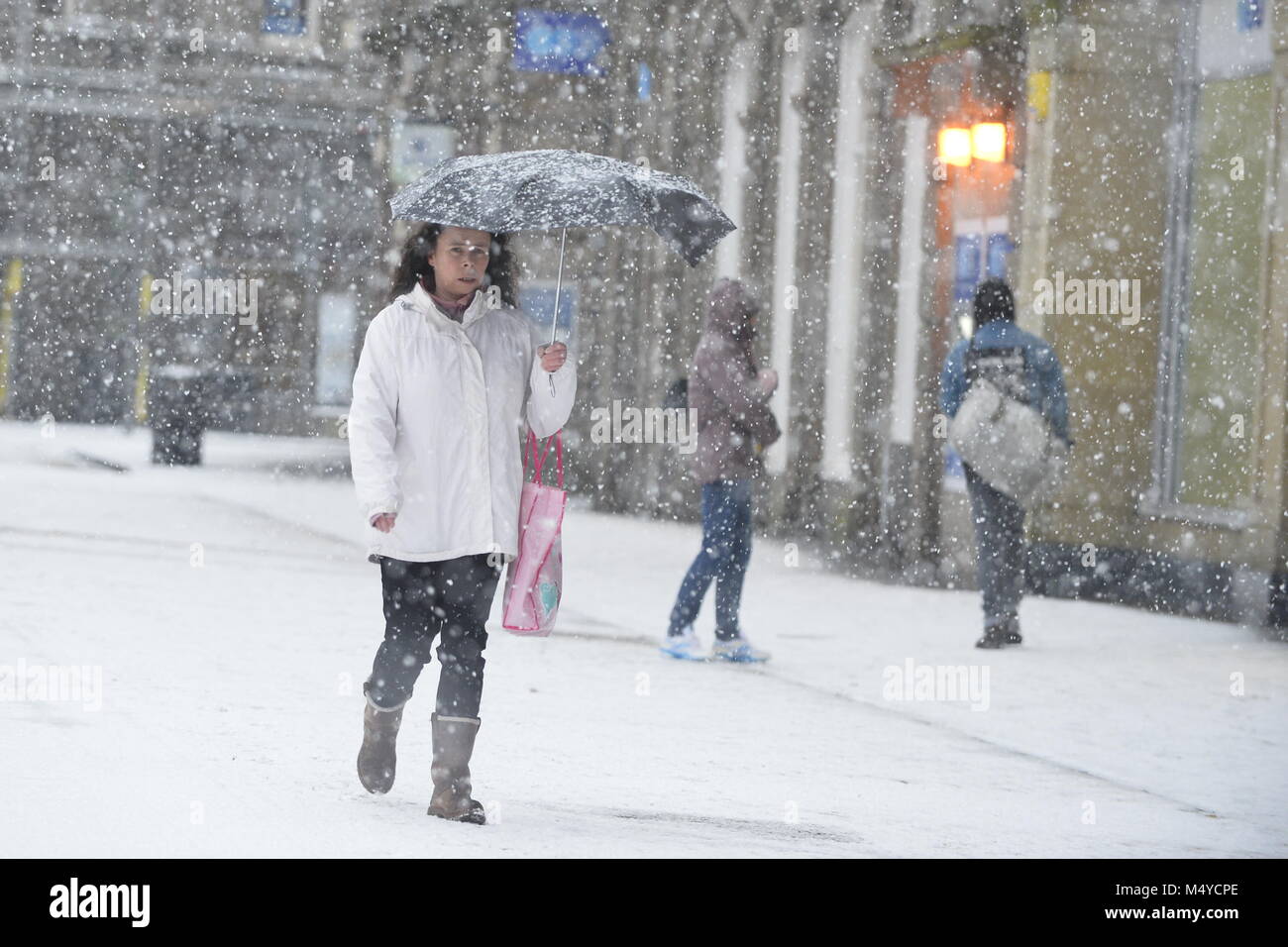 Snow falls in Dundee, Scotland. Featuring: atmosphere Where: Dundee ...