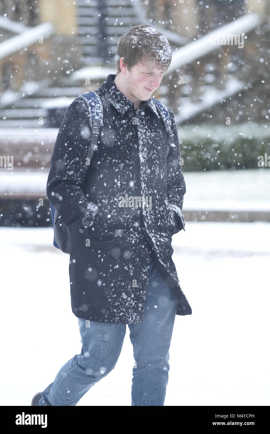 Snow falls in Dundee, Scotland. Featuring: atmosphere Where: Dundee ...