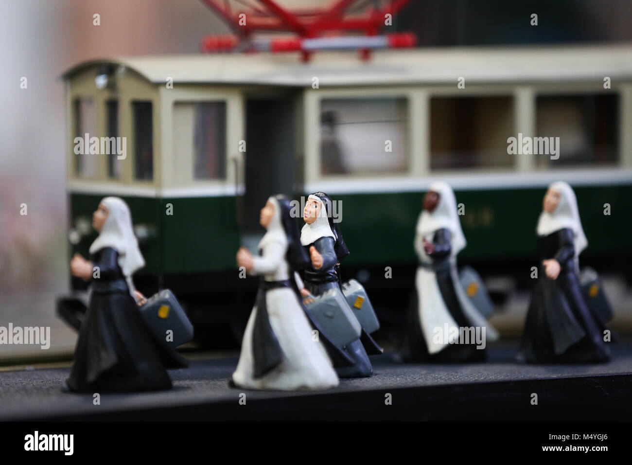 Hobbyists visit the London Model Engineering Exhibition at the ...