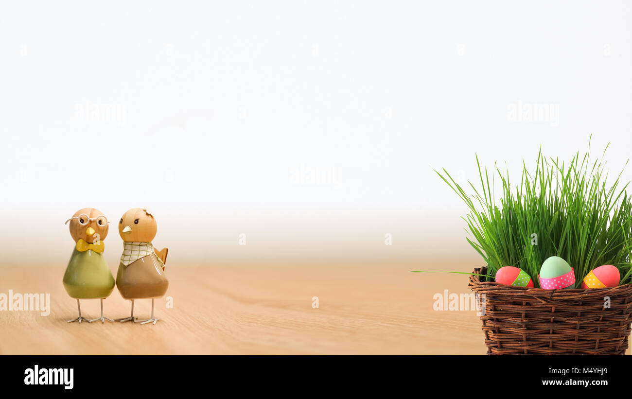 Easter decoration eggs birds hi-res stock photography and images - Alamy