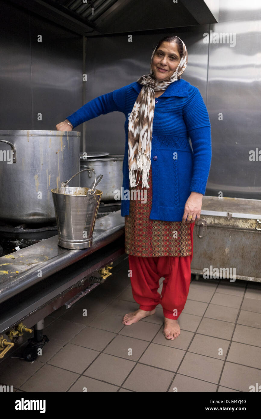 Indian Lady Cooking High Resolution Stock Photography and Images - Alamy