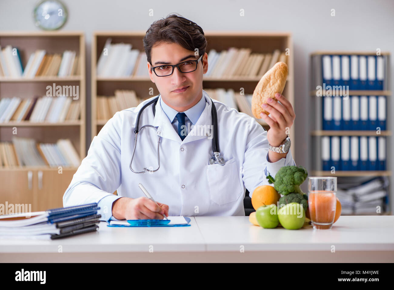 Nutrition scientist hi-res stock photography and images - Alamy