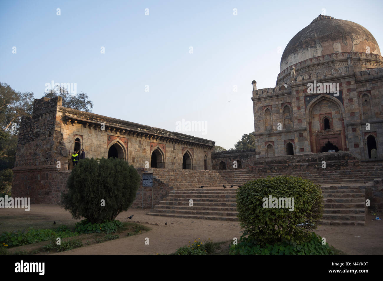 Garden tombs hi-res stock photography and images - Alamy