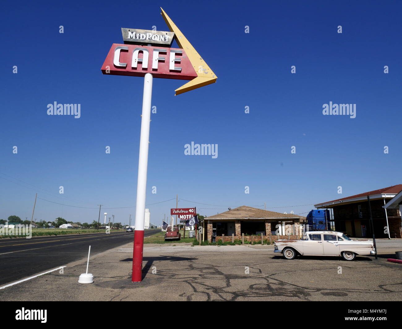 Midpoint Cafe (midpoint of route 66),Adrian,Texas Stock Photo - Alamy