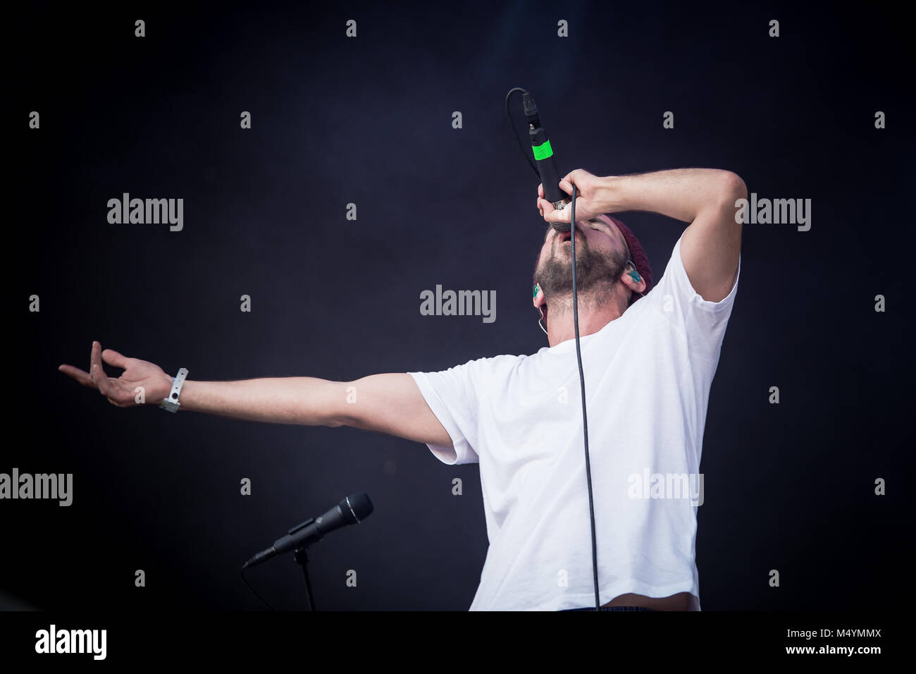 Photograph of kid hi-res stock photography and images - Alamy