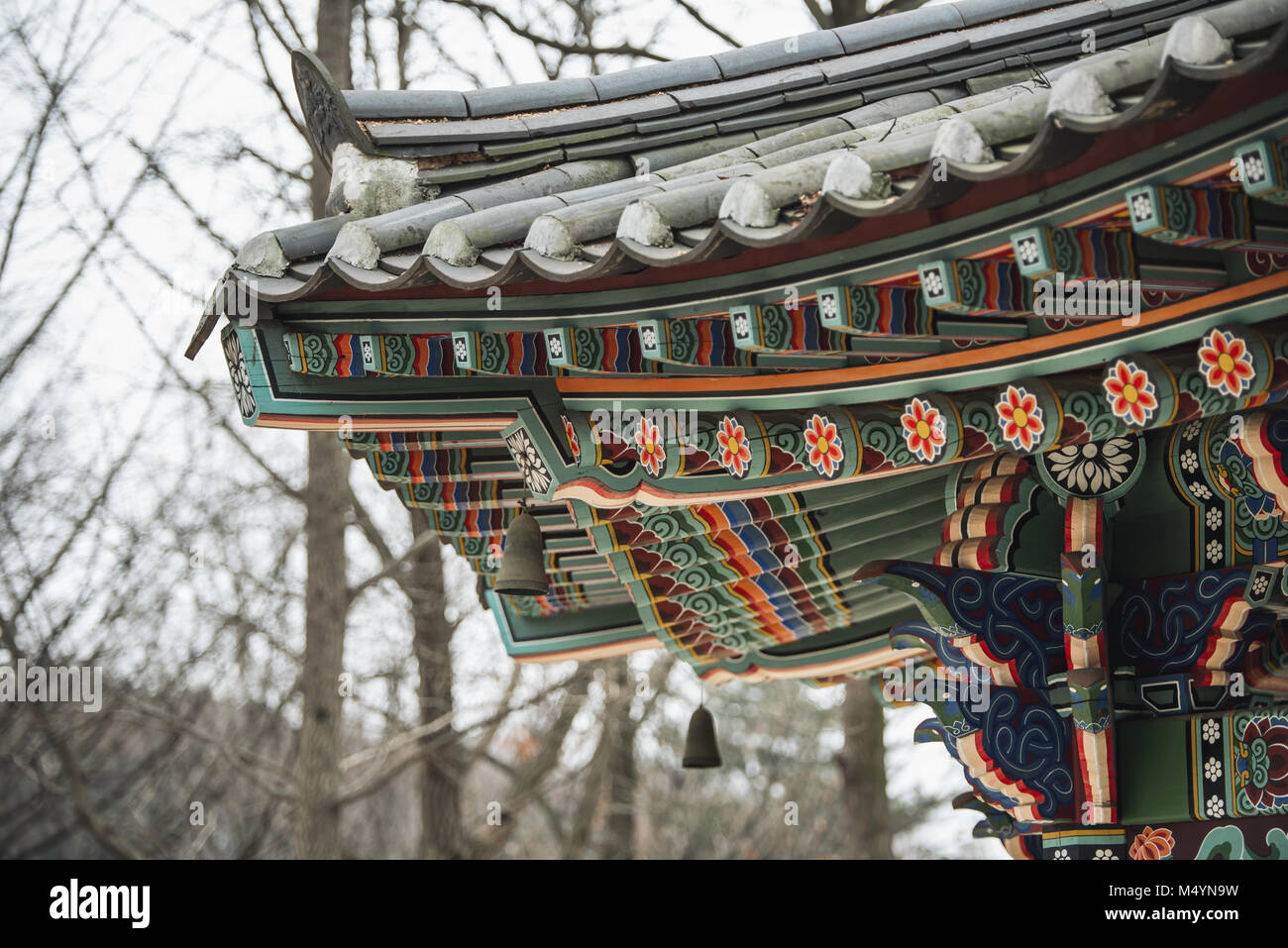 Detail Of Traditional Korean Roof Stock Photos & Detail Of Traditional ...