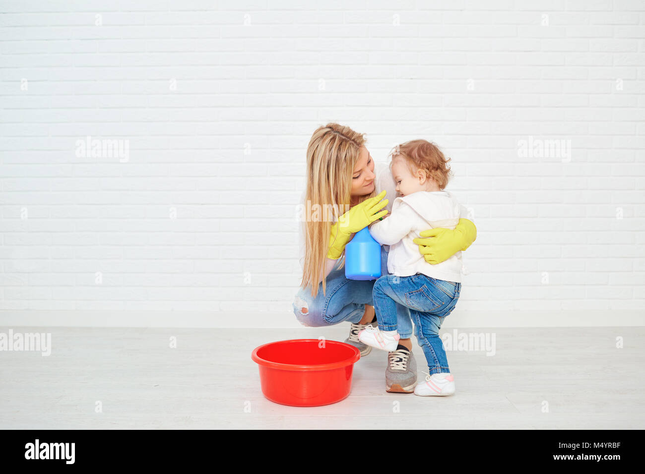 Baby cleaning house hi-res stock photography and images - Alamy