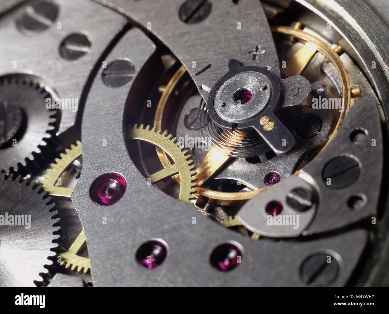 Clockwork screws hi-res stock photography and images - Alamy
