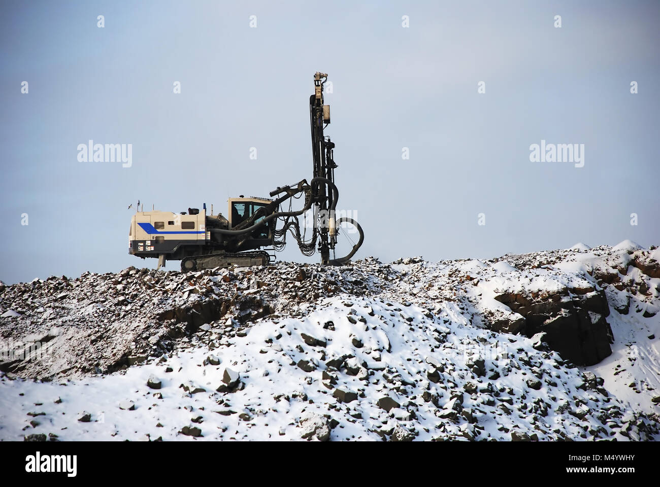 Stone quarry materials hi-res stock photography and images - Alamy