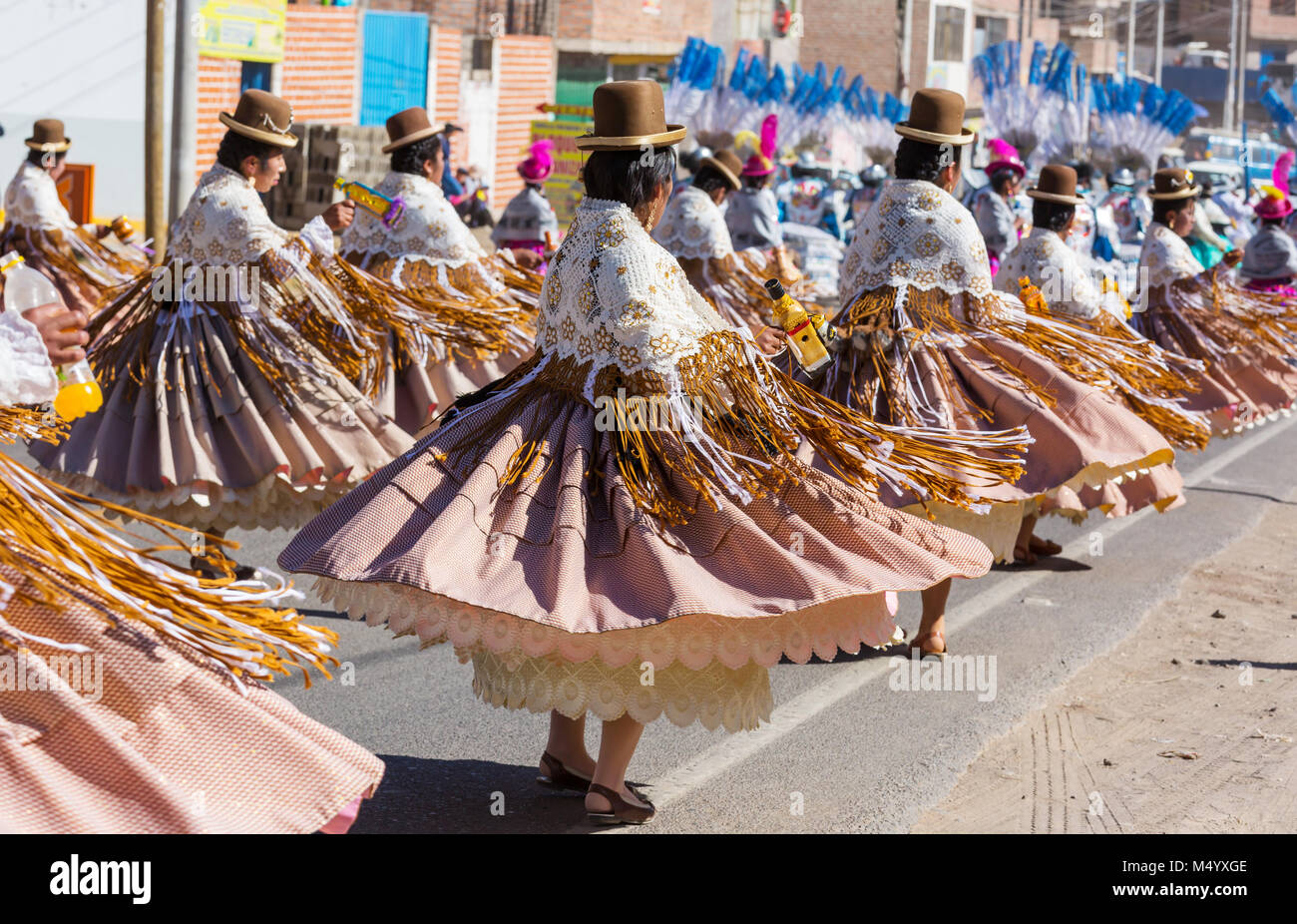 Peruvian folk dance hi-res stock photography and images - Alamy