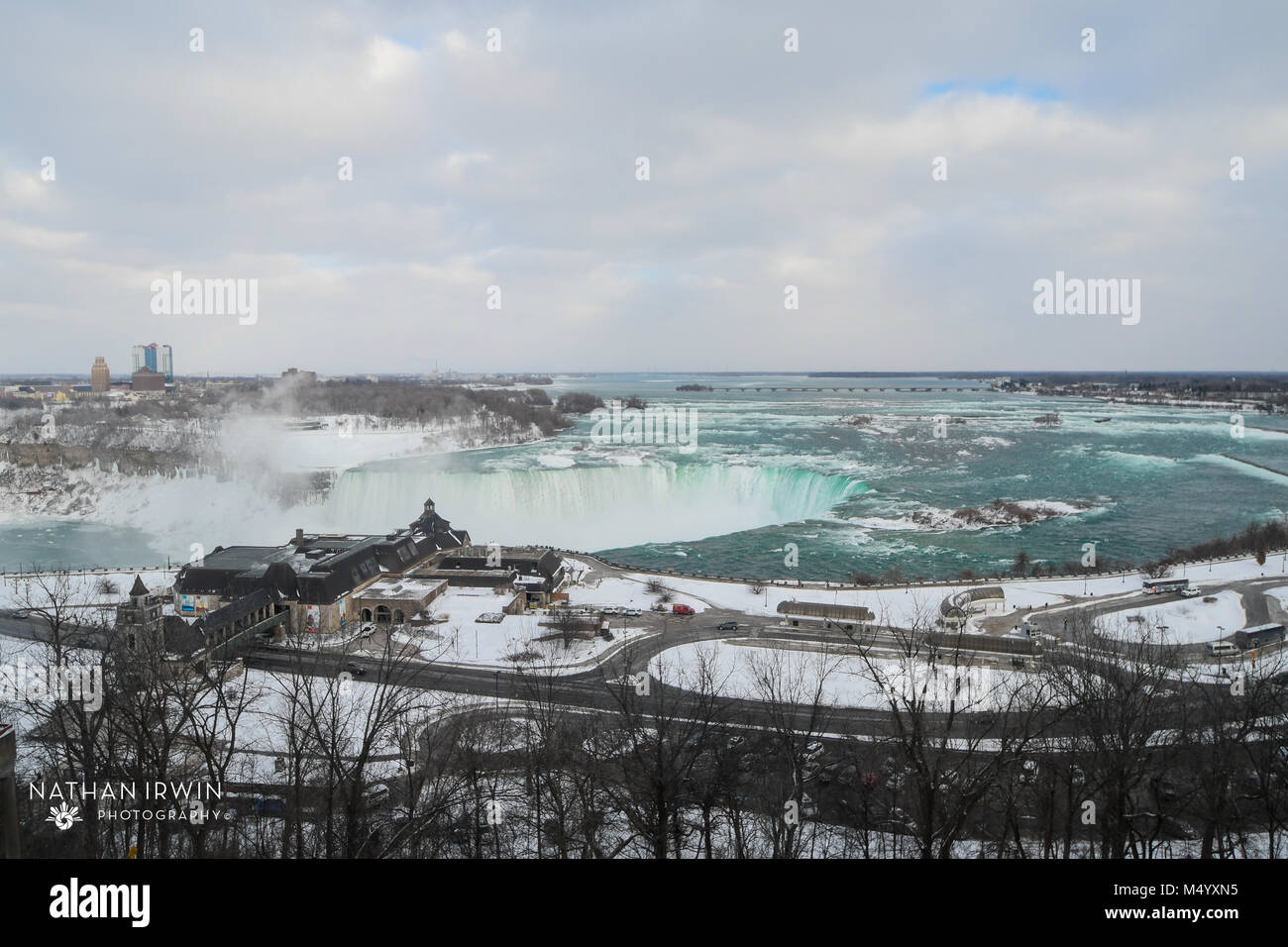 Niagara falls border crossing hi-res stock photography and images - Alamy