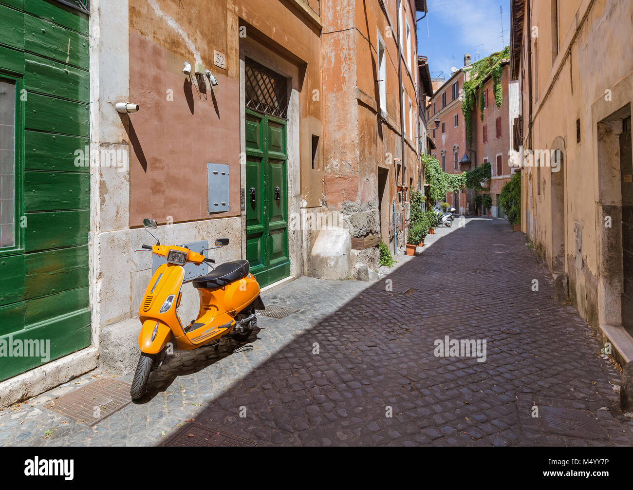 Street in ancient rome hi-res stock photography and images - Alamy