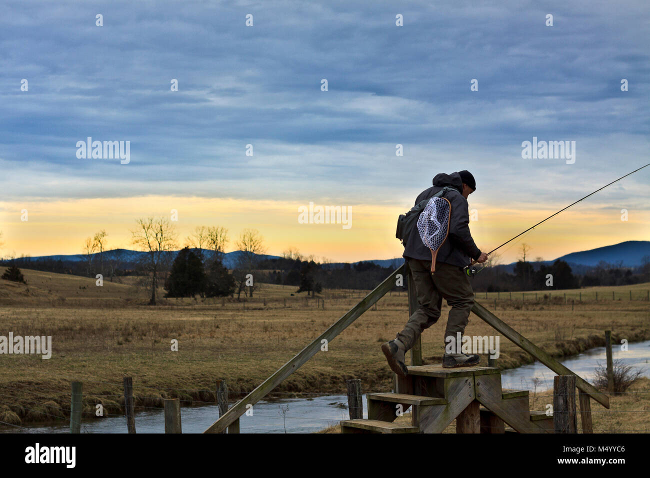 Wooden steps hi-res stock photography and images - Alamy