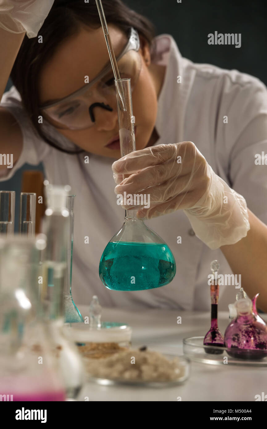 Chemistry dropper researching science lab hi-res stock photography and ...
