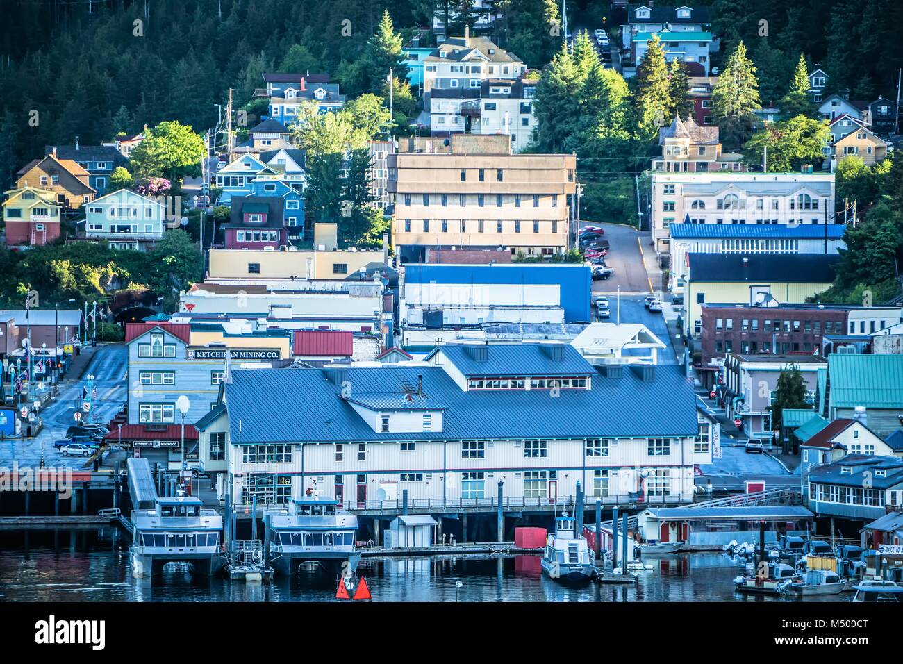 houses on water edge in ketchikan alaska Stock Photo - Alamy