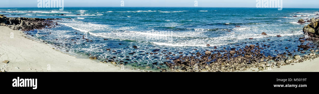 pacific ocean coastal scenes of beaches rocks and cliffs Stock Photo ...