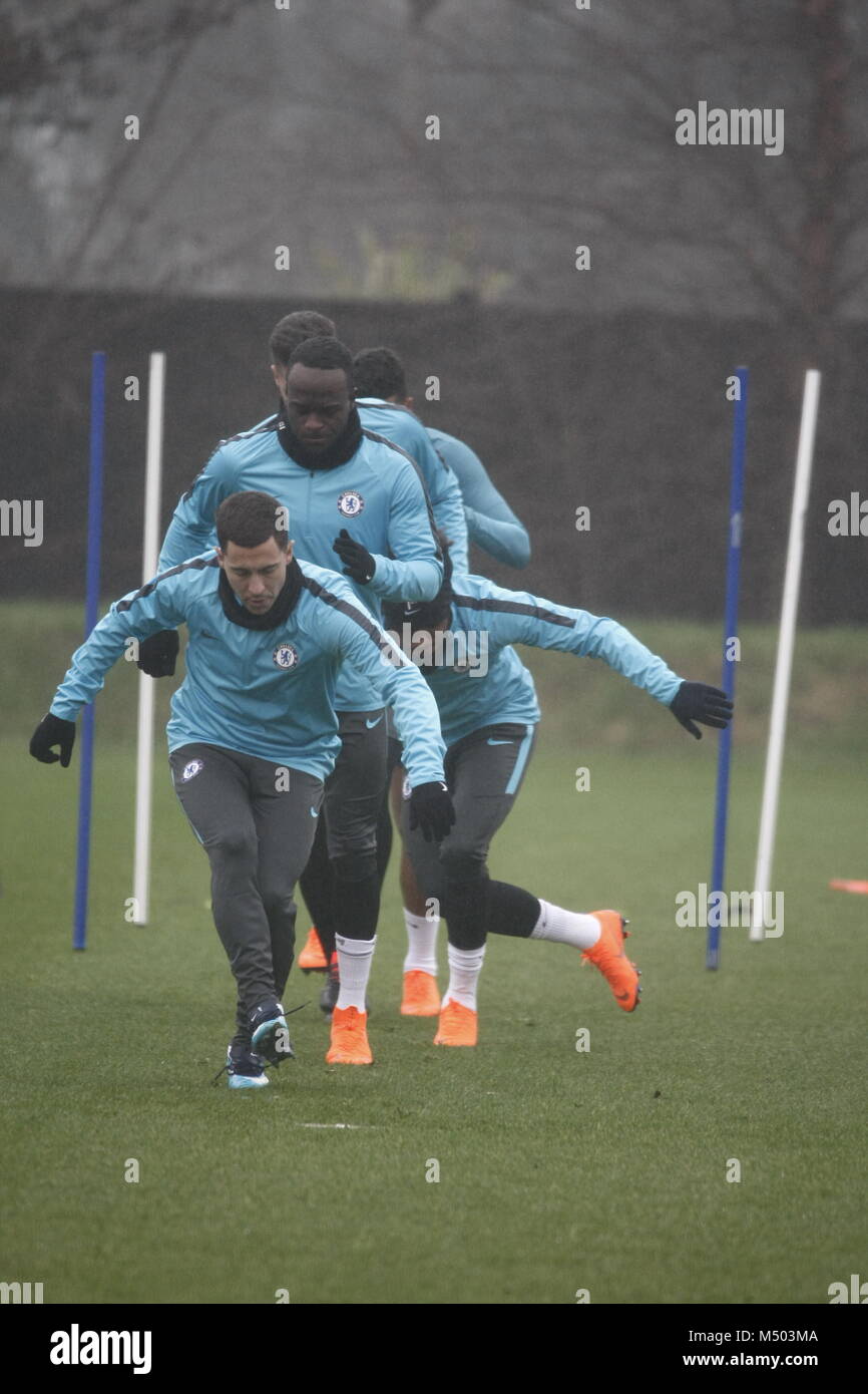 Chelsea players train ahead champions hi-res stock photography and ...
