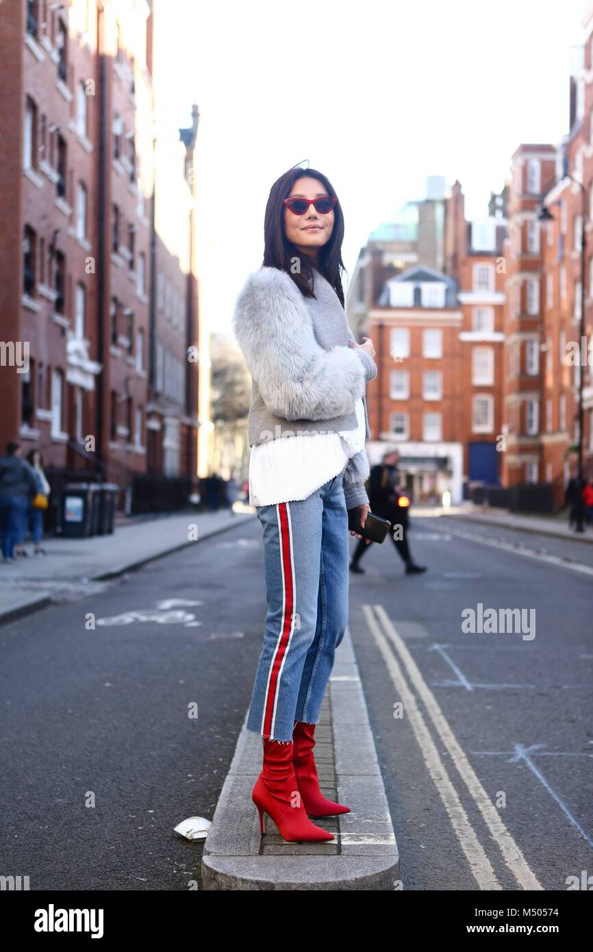 London, Grossbritannien. 17th Feb, 2018. Model Shiya Zhao posing ...
