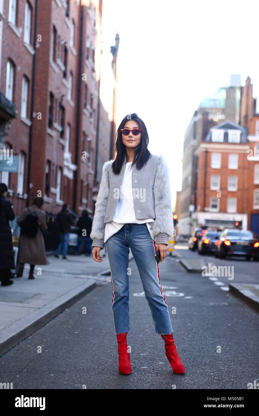 London, Grossbritannien. 17th Feb, 2018. Model Shiya Zhao posing ...