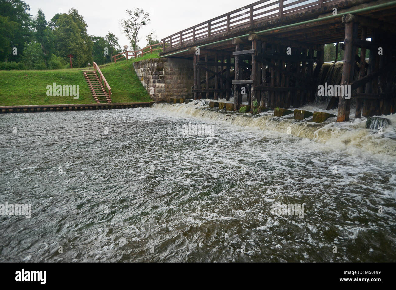 Gateways sluice (locks Stock Photo - Alamy