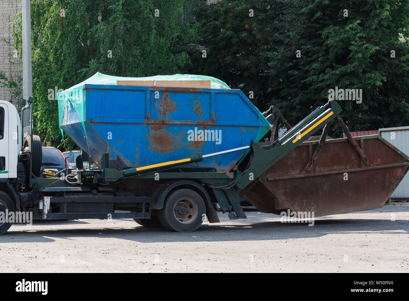 Garbage truck dumpster europe hi-res stock photography and images - Alamy