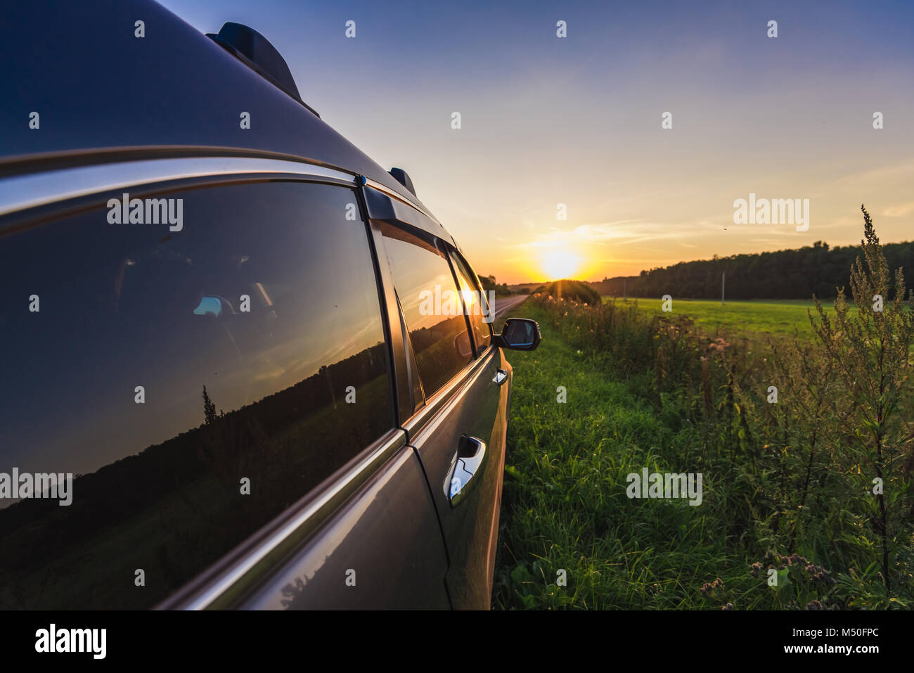 Back luxury car side view hi-res stock photography and images - Alamy