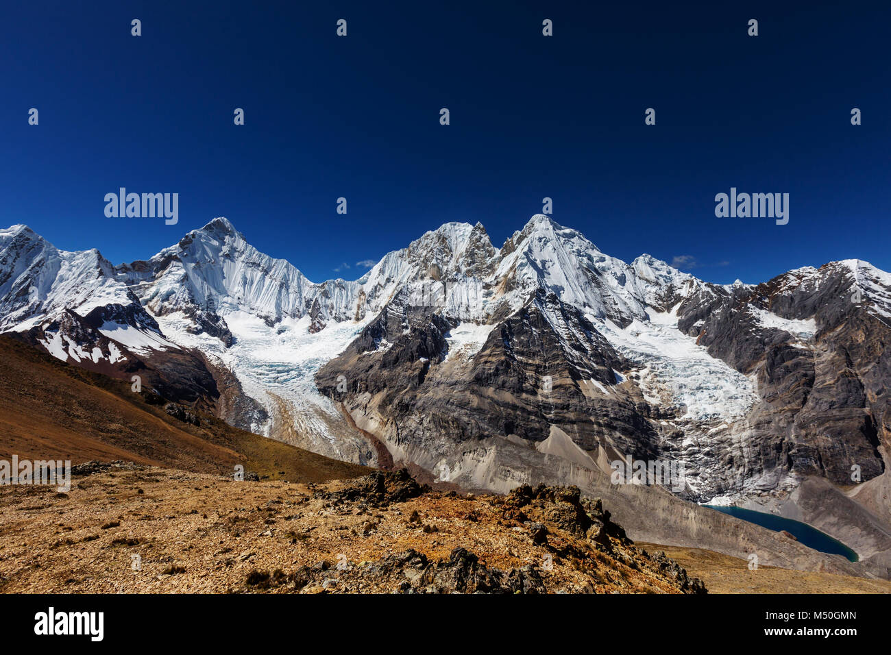 Naturaleza r hi-res stock photography and images - Alamy