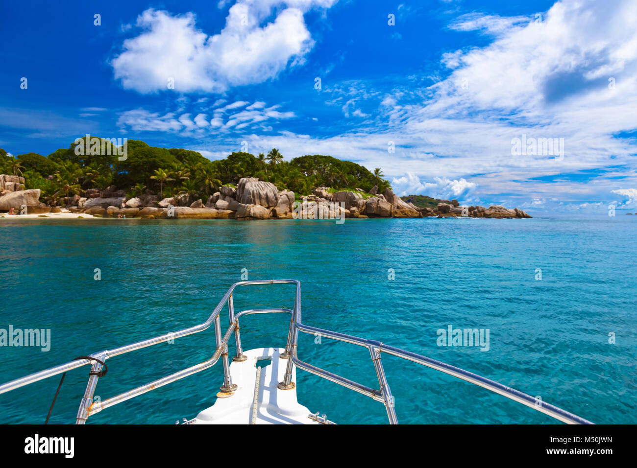 Seychelles boat hi-res stock photography and images - Alamy