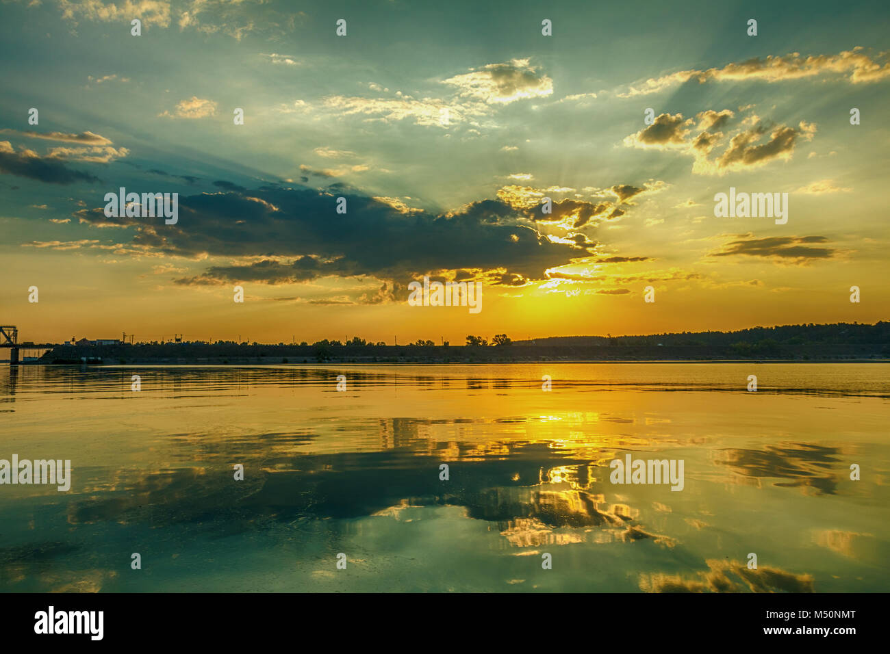 Stunning sunset colors hi-res stock photography and images - Alamy