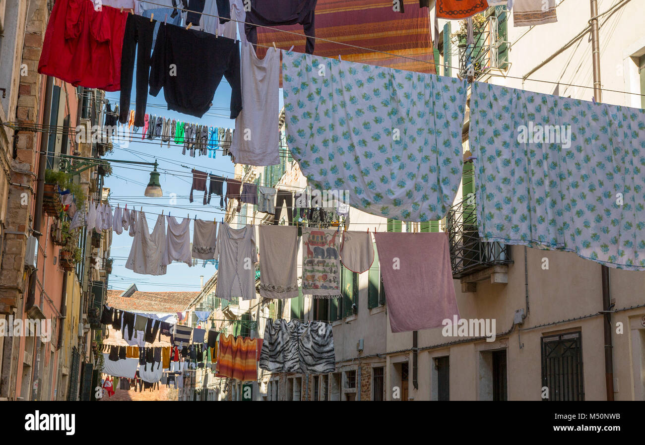 Hanging washing laundry sheets hi-res stock photography and images - Alamy
