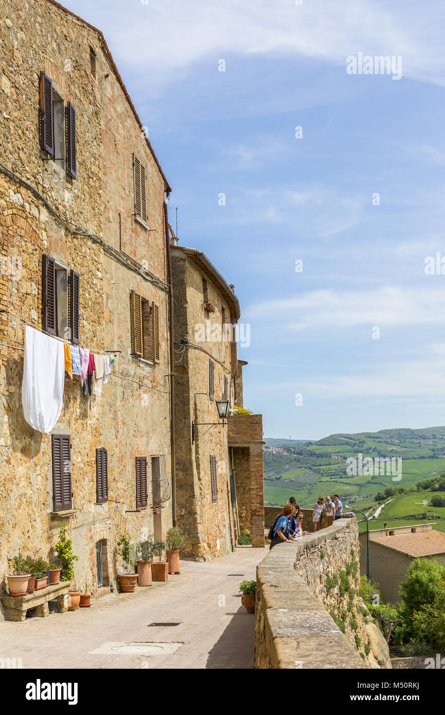 Italy walkway hi-res stock photography and images - Alamy