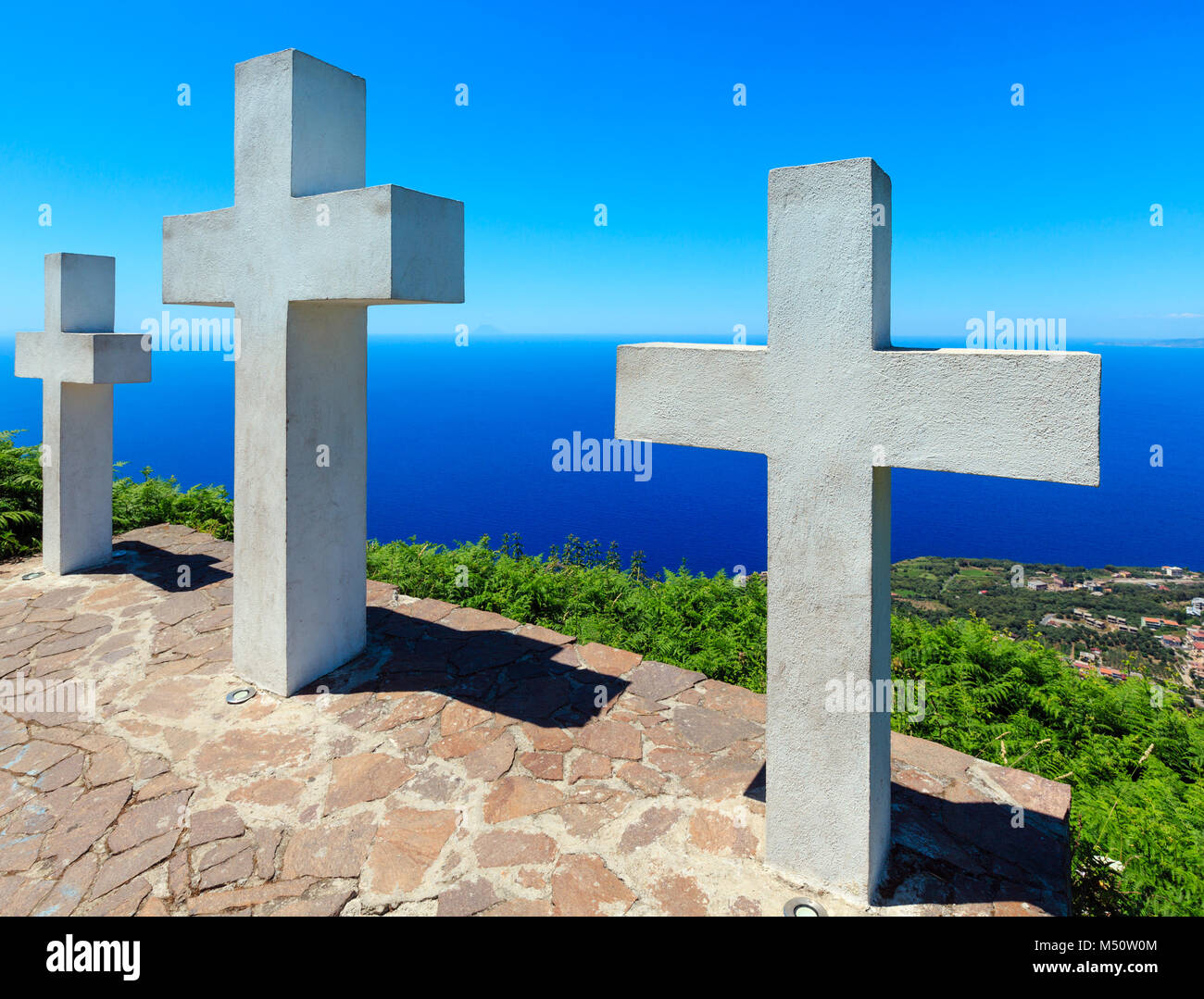 Three crosses mount hi-res stock photography and images - Alamy
