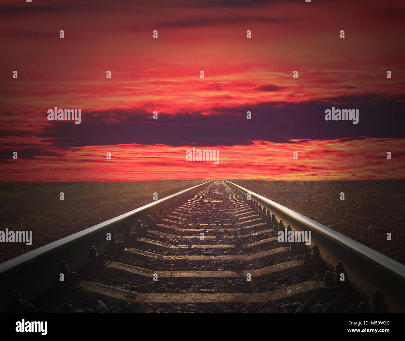 Sunset rails hi-res stock photography and images - Alamy