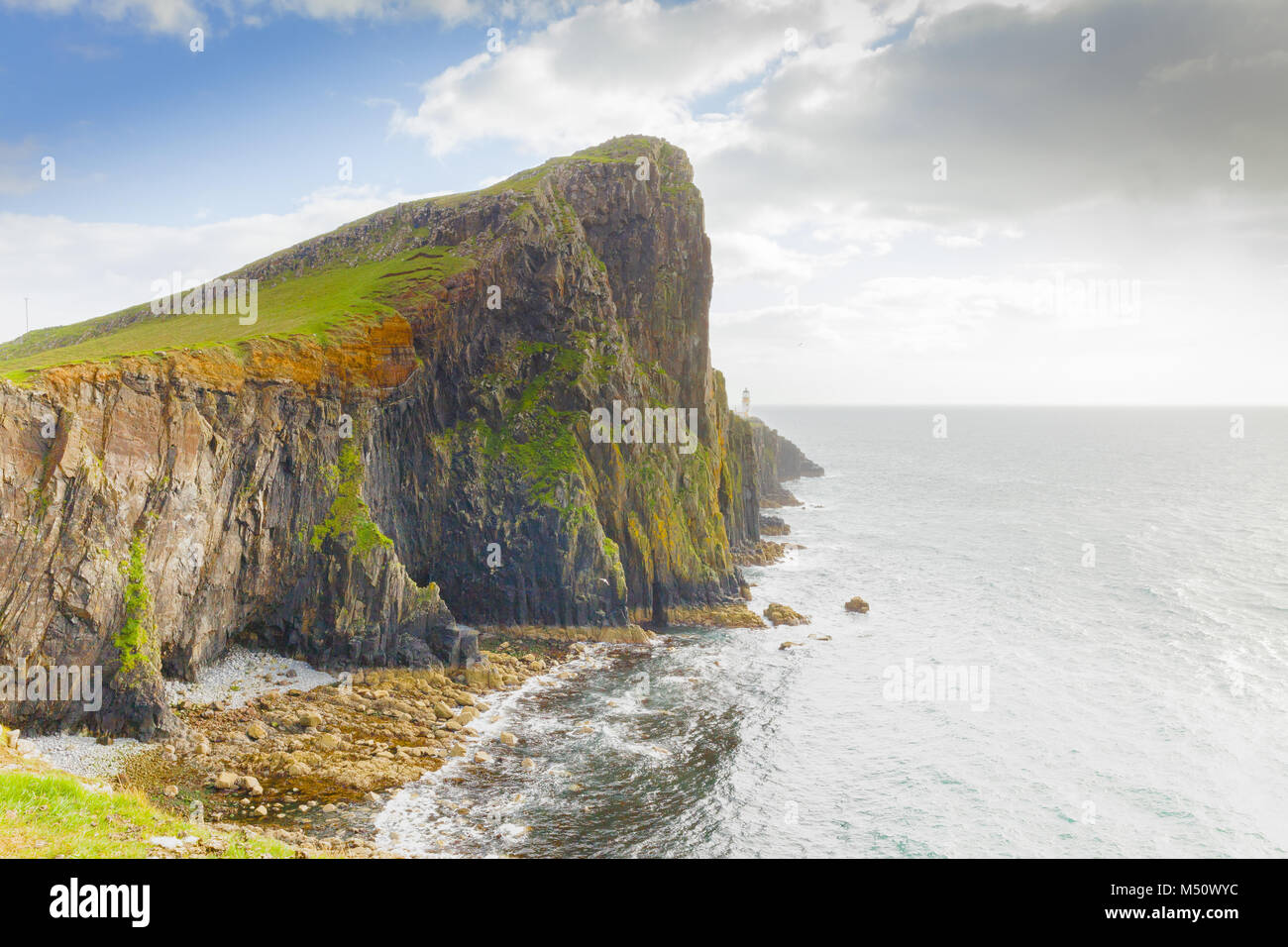 Neist point cliffs hi-res stock photography and images - Alamy