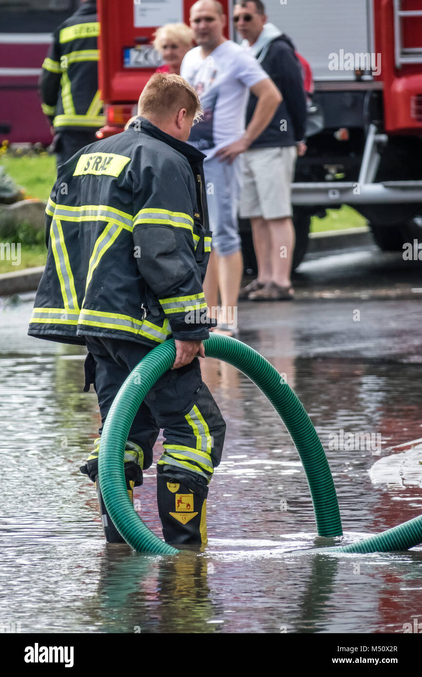 Water carrying firetruck hi-res stock photography and images - Alamy