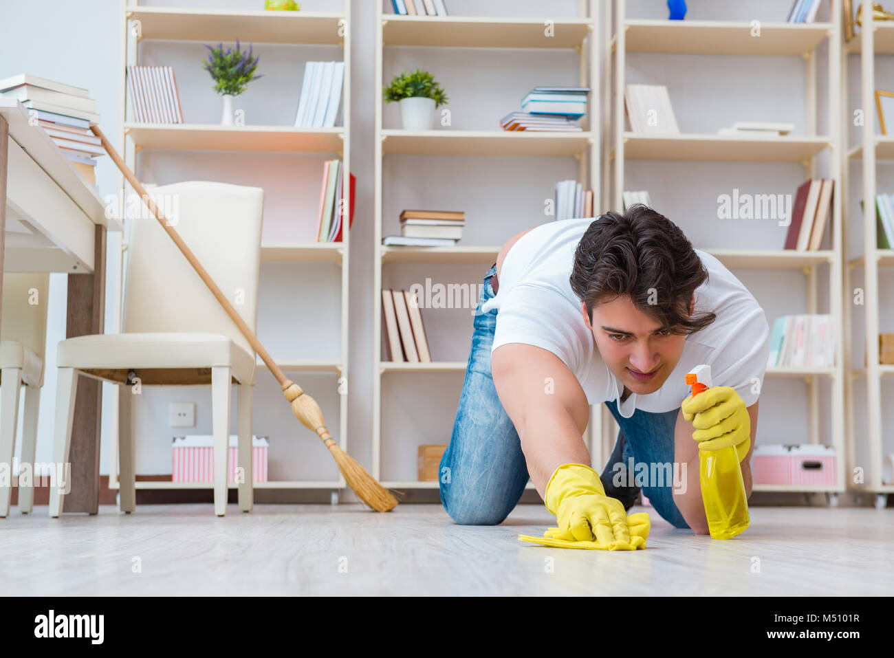 Trash cleanin hi-res stock photography and images - Alamy